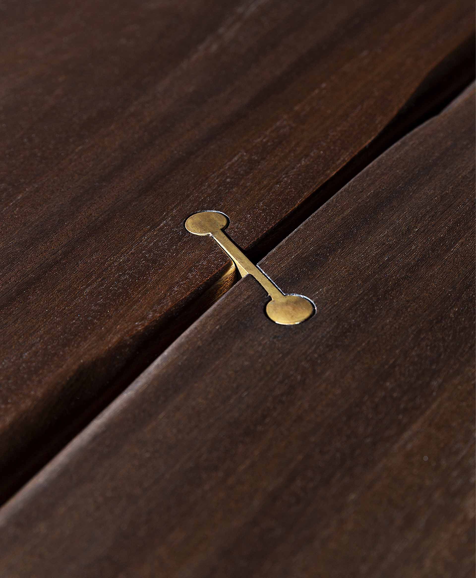 10th Joint Dining Table | Exteta