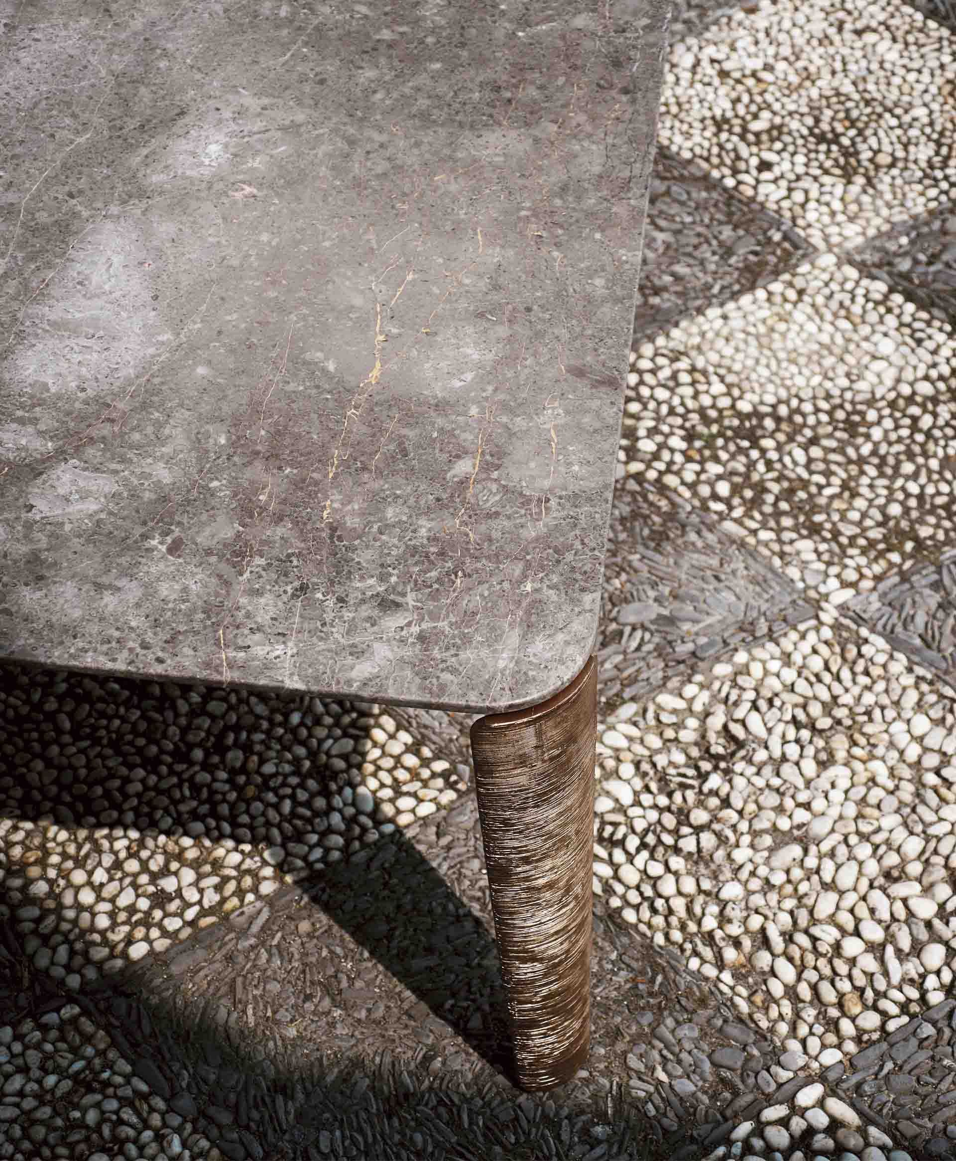 Moonlight Dining Table | Exteta