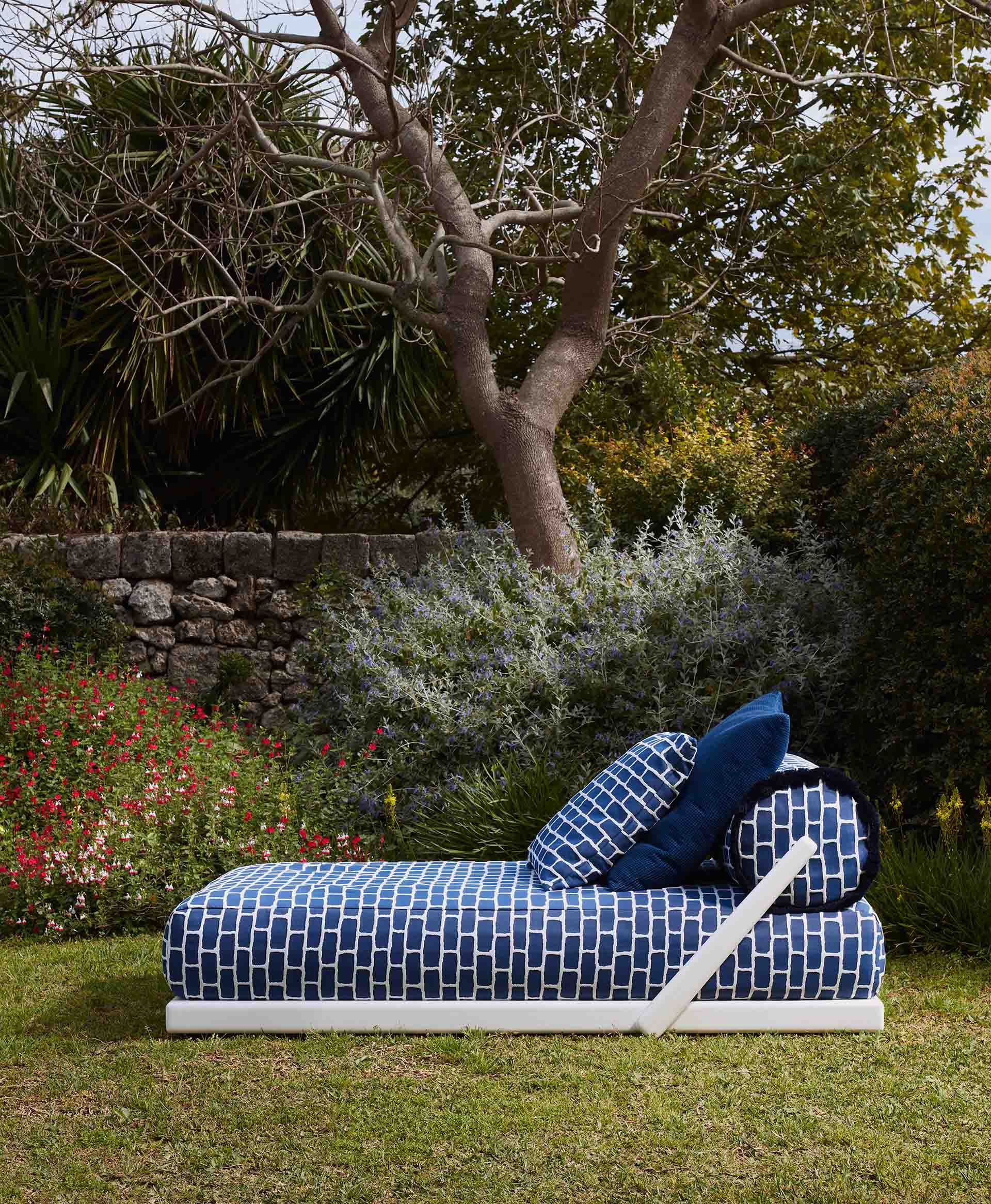 Sunset Roll Bed – Sun Loungers & Chaise Longues | Exteta